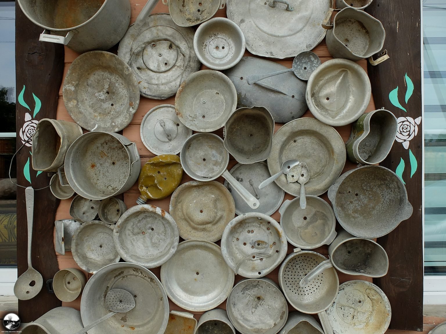 Another Use of Dishes. Visiting the Extraordinary House of Pots [Žagarė ...
