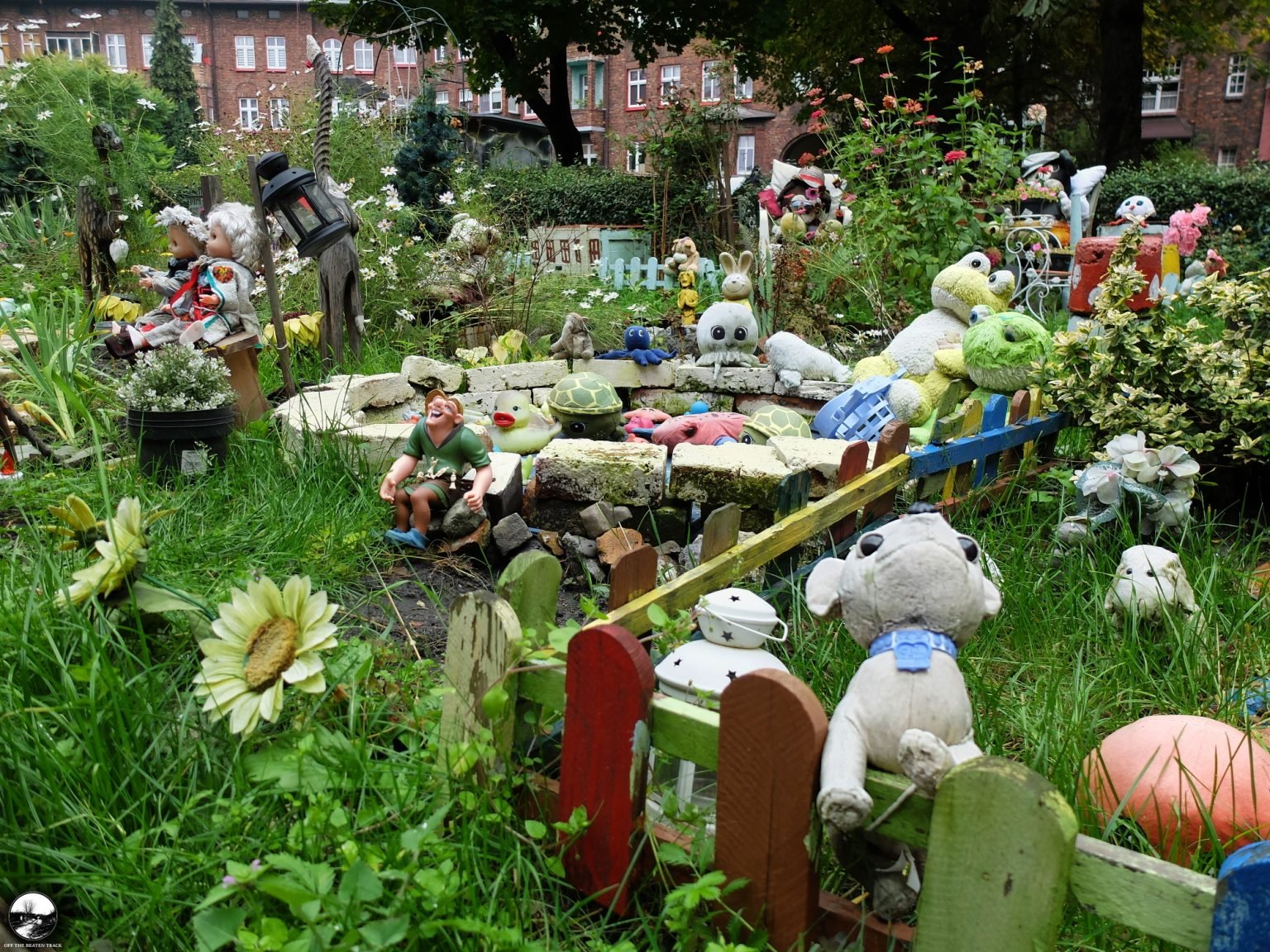 Cute yet Creepy. Visiting the Magic Yard of Toys [Katowice, Poland ...