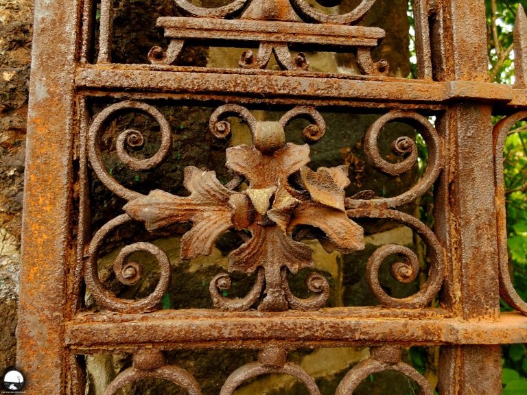 The Abandoned von Zobeltitz Palace [Glinka, Poland] - Off the Beaten Track