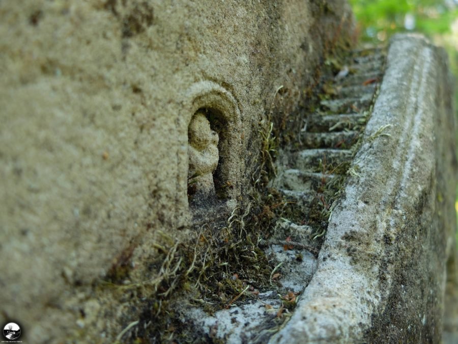 The Beauty in Sorrow. An Extraordinary Grave in the Small Cemetery ...